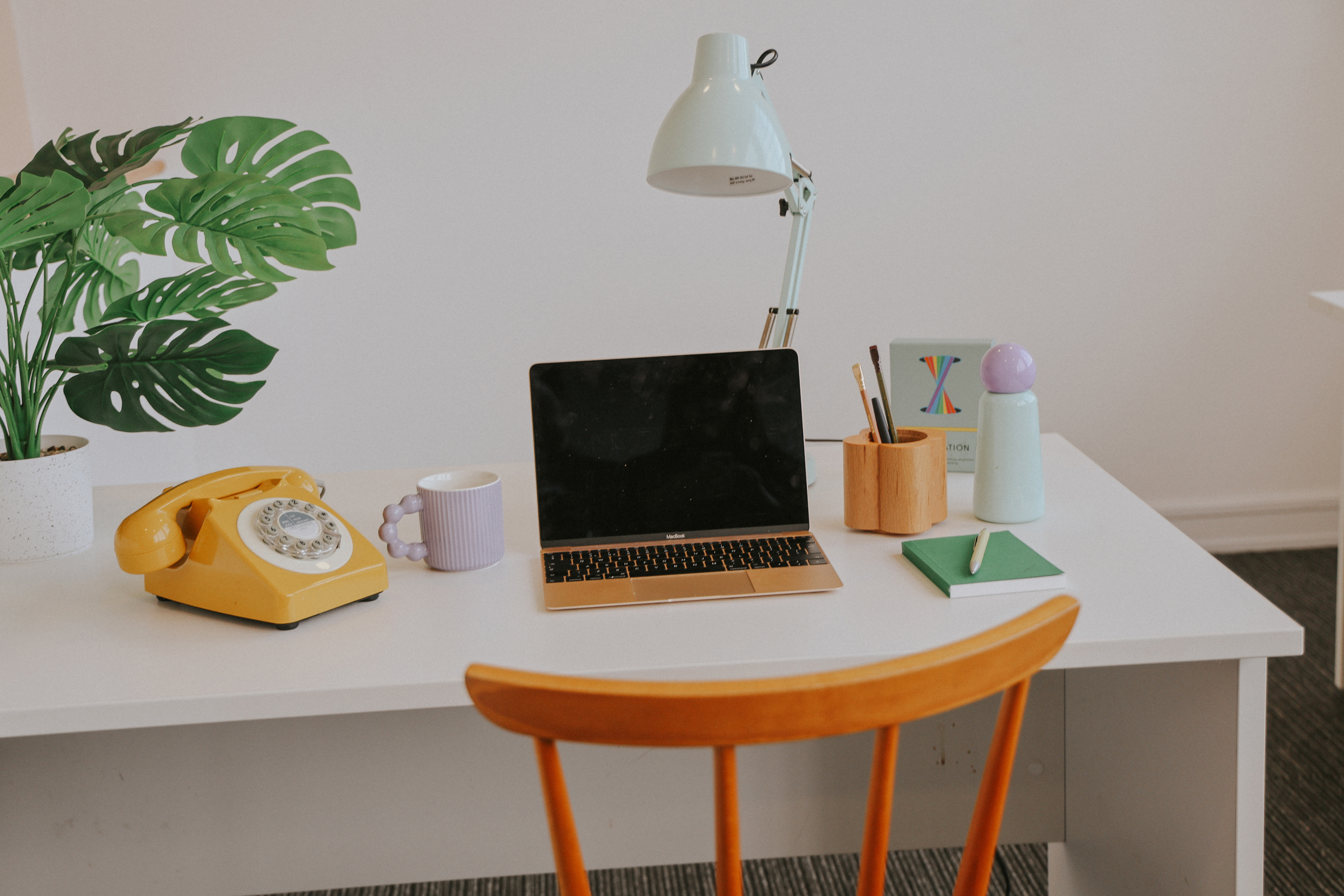 Day Offices | Work Station